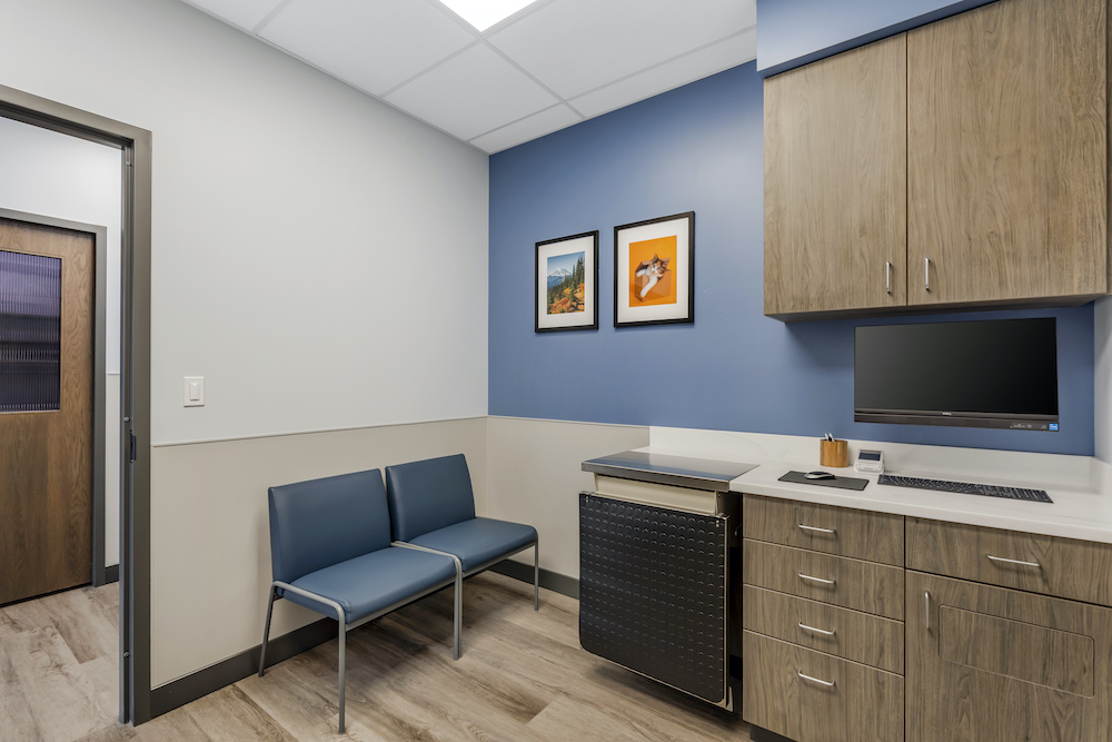 Veterinarian in Bothell, WA | Livewell Animal Urgent Care of Bothell ...